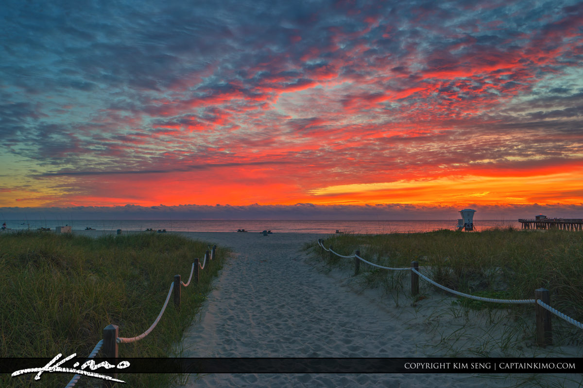 Pompano Beach Pier Entrance to the Beach | Royal Stock Photo