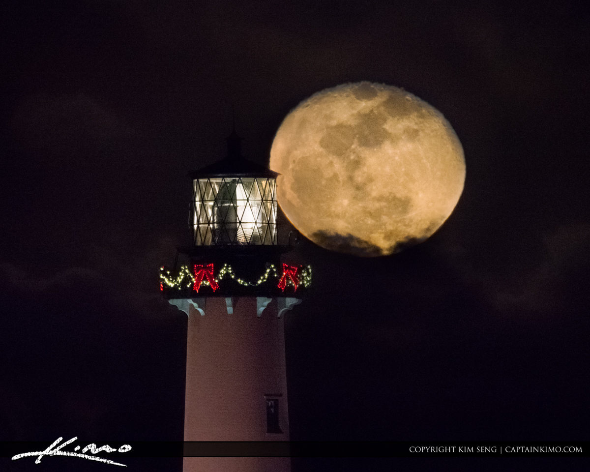 Moon Rise Jupiter Lighthouse After Dark | Royal Stock Photo