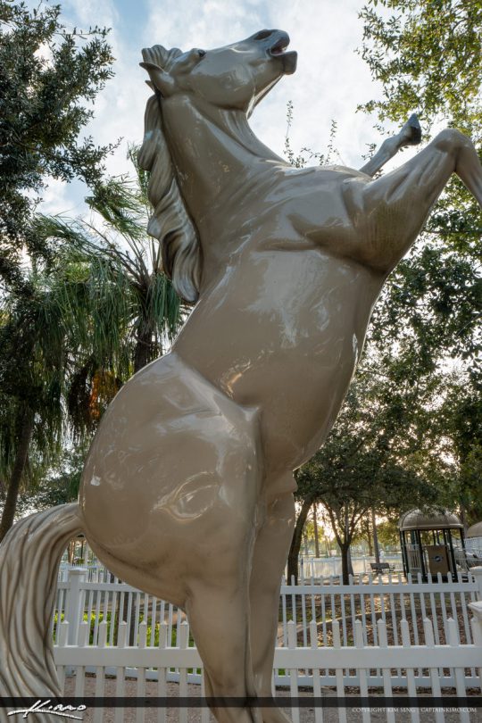 Pocahontas Park Historic Downtown Vero Beach Florida Horse Statu ... Pocahontas Park Historic Downtown Vero Beach Florida Horse Statu ...
