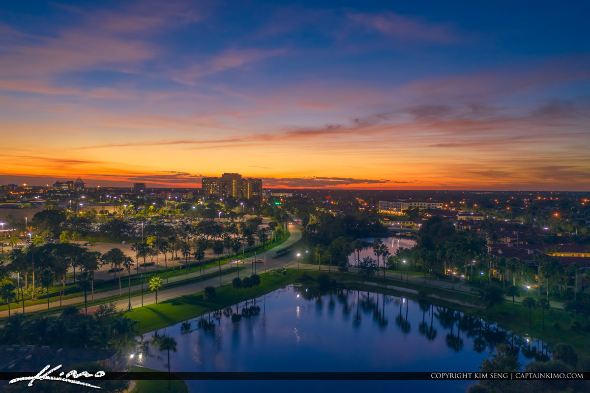 Palm Beach Gardens Sunset Over Lake Behind Gardens Mall - Royal Stock Photo