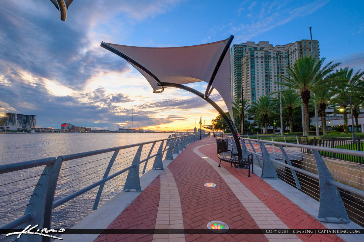 Walking Down the Southbank Riverwalk along St Johns River Jacksonville ...