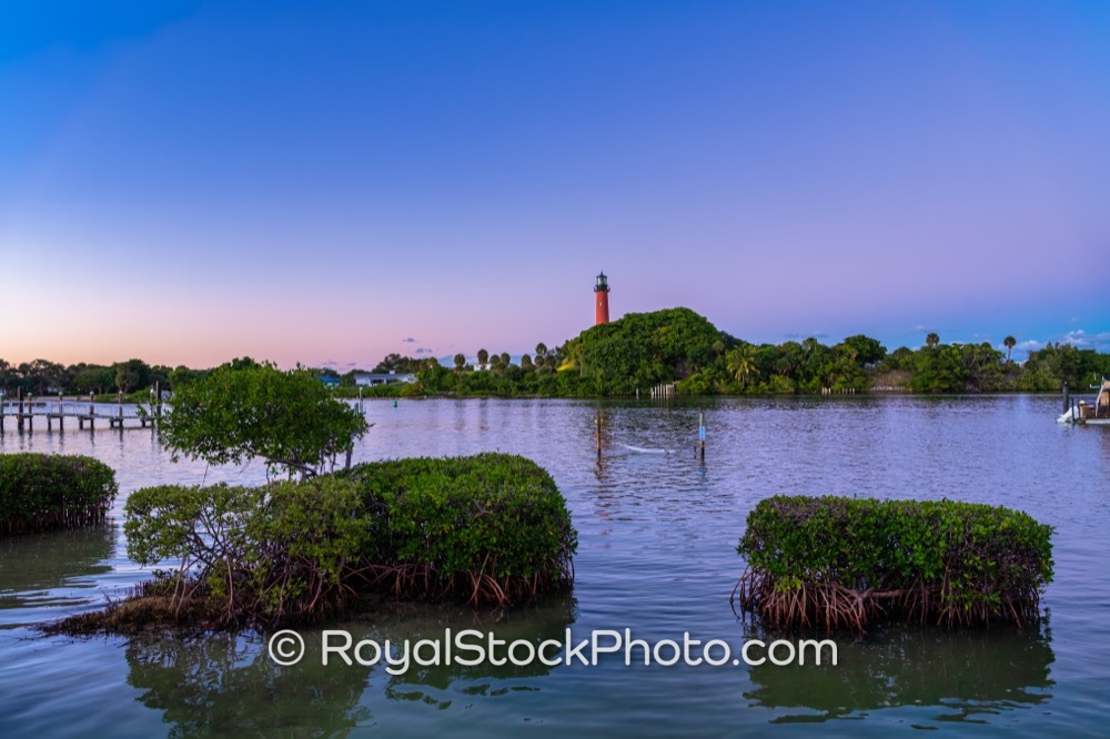 Discover Scenic Views of the Historic Jupiter Inlet Lighthouse Amidst ...
