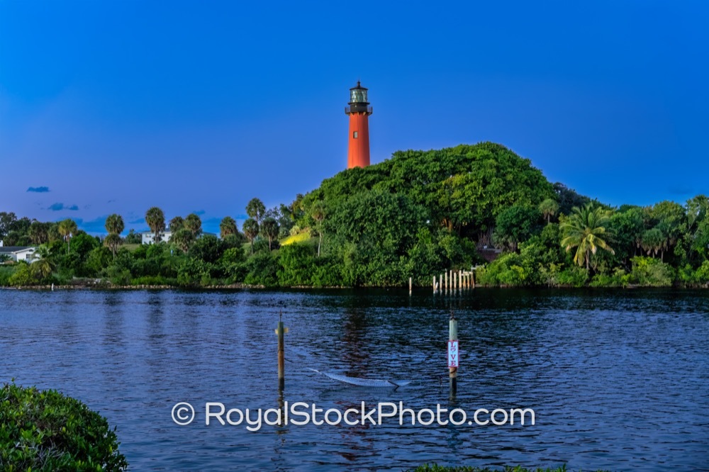 Captivating Evening Views Highlight Jupiter Inlet Lighthouse Amidst ...
