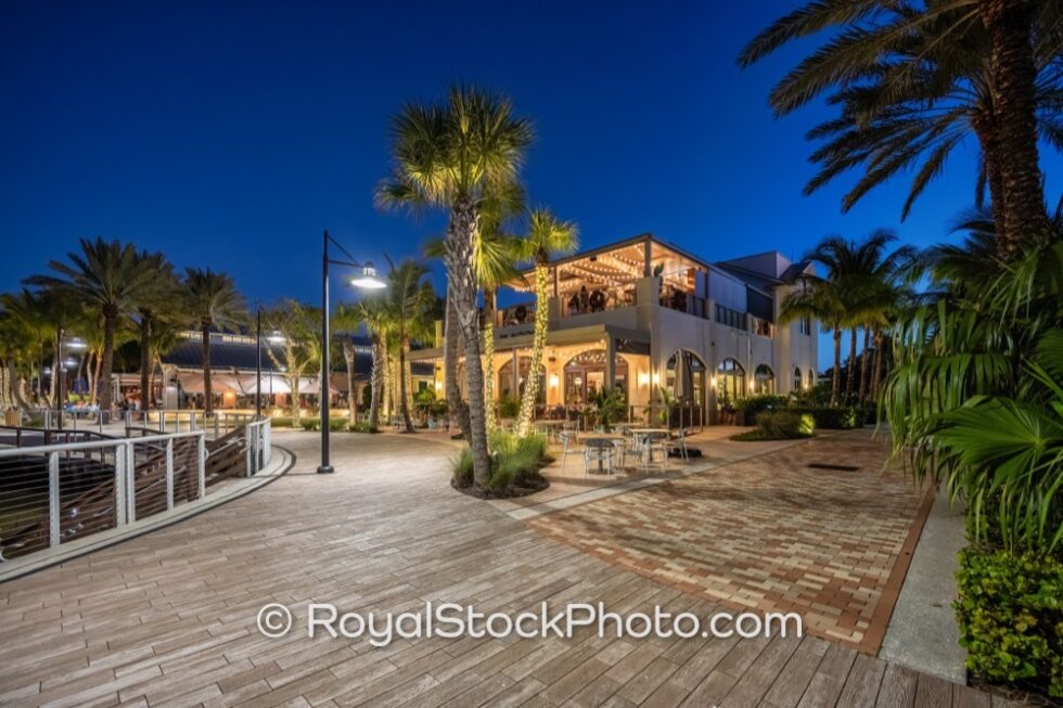 Elevated Waterfront Dining Experience Showcases the Lively Atmosphere ...