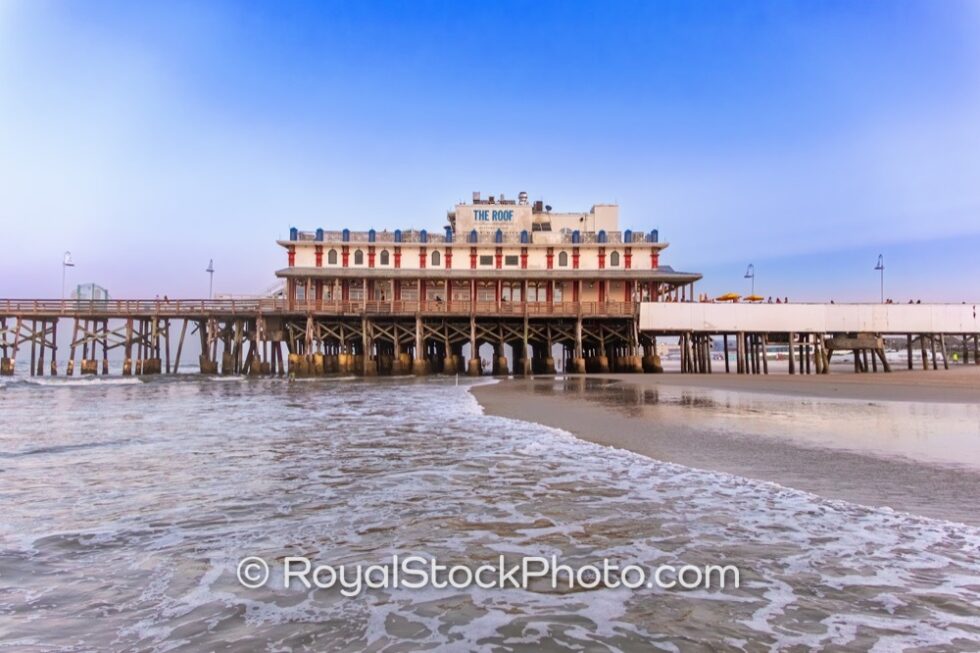 Enchanting Sunset Views from Daytona Beach Main Street Pier Highlight ...