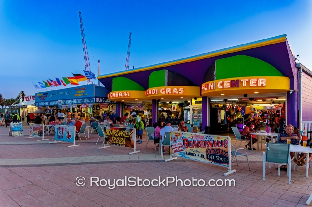 Vibrant Boardwalk Activities Encourage Family Fun at Daytona Beachs ...