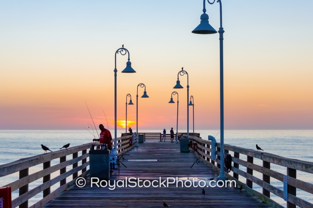 Recreational Enthusiasts Gather at Daytona Beach Main Street Pier ...