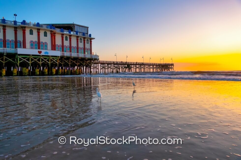 Unforgettable Sunrise Enhances Coastal Recreational Opportunities at ...