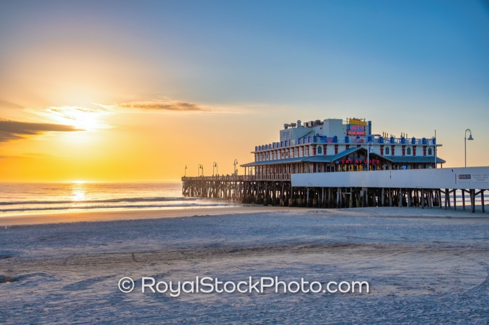 Unveil Unique Coastal Attractions at Daytona Beach Main Street Pier ...